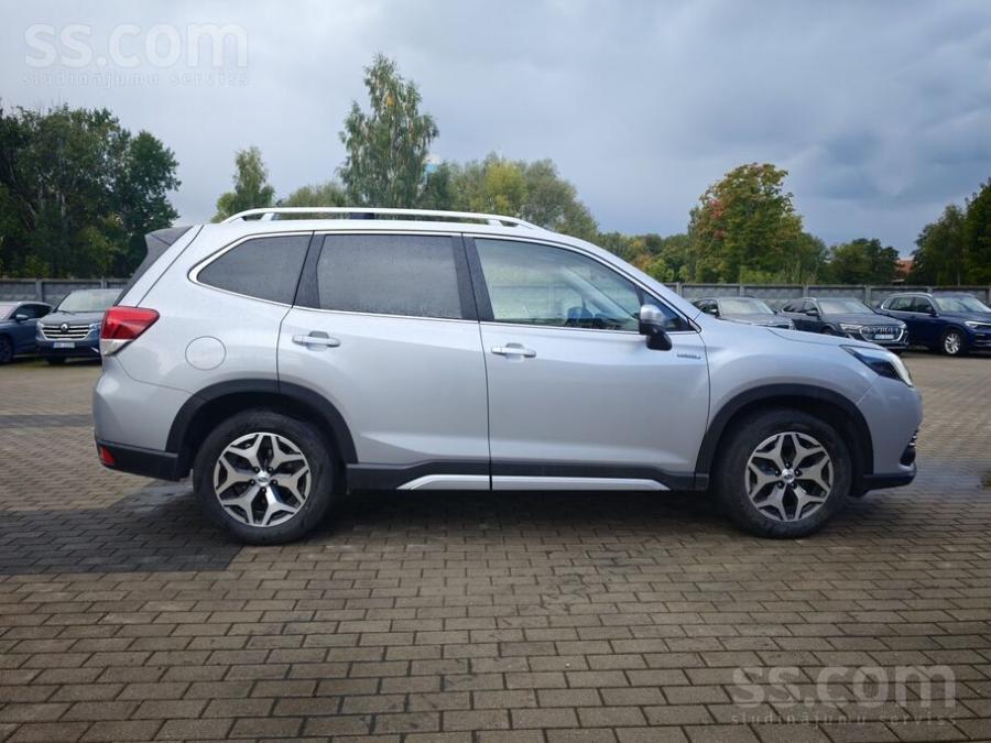 Grey Subaru Forester 2024 in Riga, with an engine capacity of 2.00 L and mileage of 88 thousand km for 26800 €, photo 7 on AUTOMOTO.COM.LV