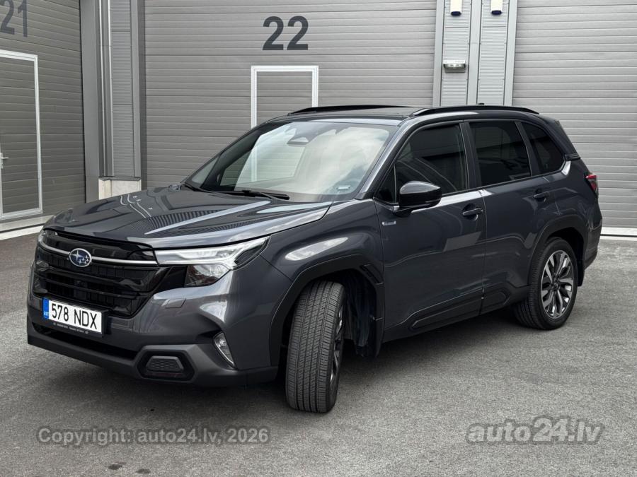 Pelēks Subaru Forester 2025 Tallina, ar dzinēja tilpumu 2.00 L un nobraukumu 21 tūkst. km par 39900 €, foto 1 vietnē AUTOMOTO.COM.LV