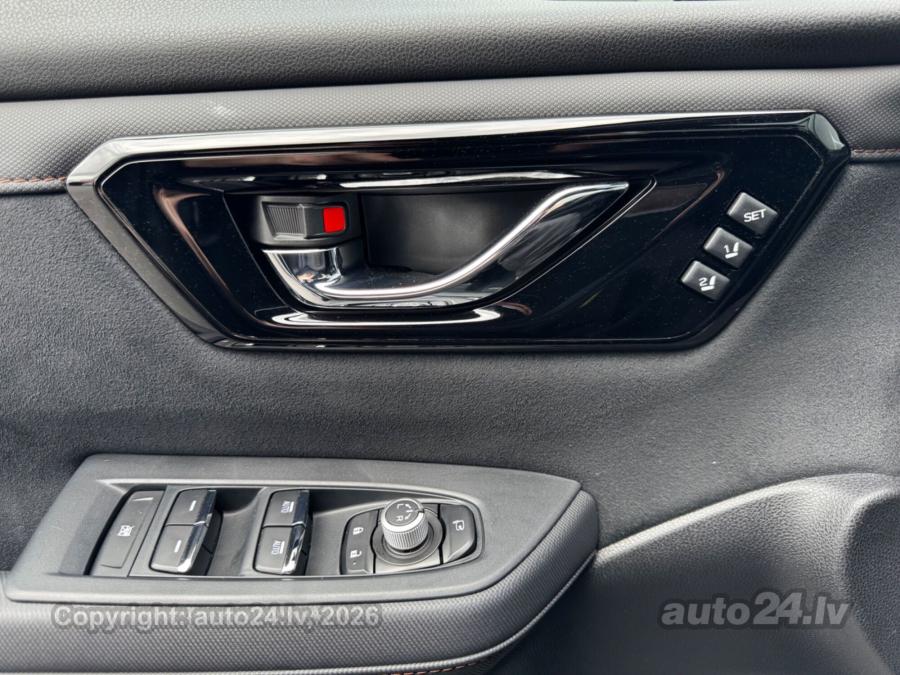 Pelēks Subaru Forester 2025 Tallina, ar dzinēja tilpumu 2.00 L un nobraukumu 21 tūkst. km par 39900 €, foto 28 vietnē AUTOMOTO.COM.LV