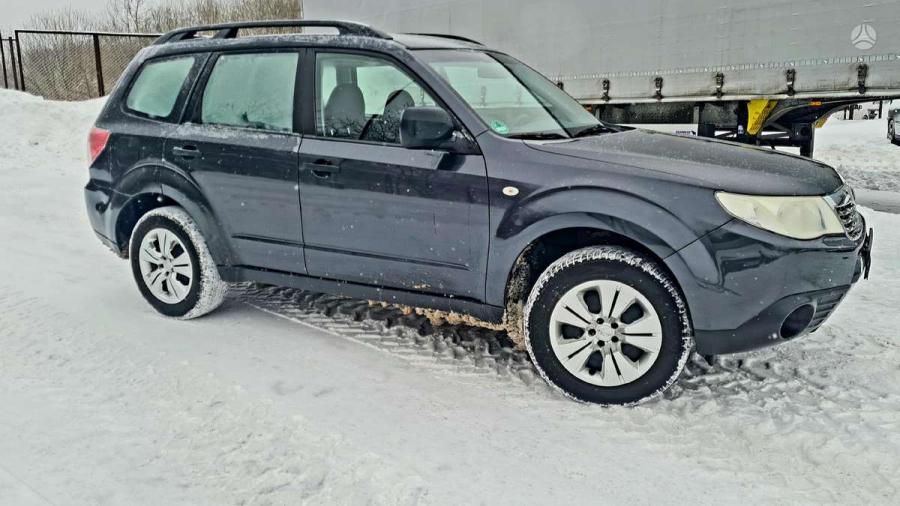 Pelēks Subaru Forester 2008 Viļņa, ar dzinēja tilpumu 2.00 L un nobraukumu 306 tūkst. km par 3998 €, foto 8 vietnē AUTOMOTO.COM.LV