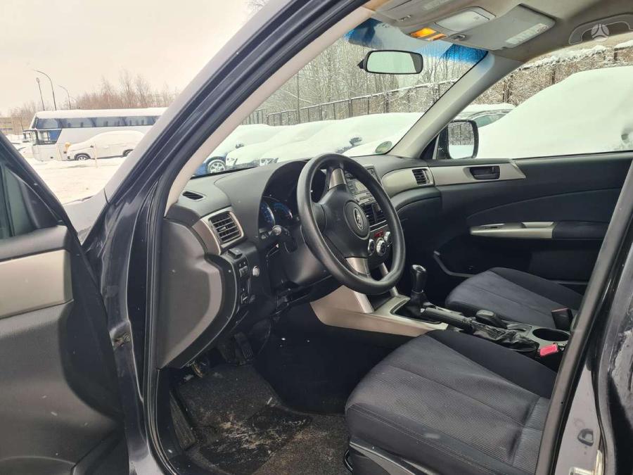 Pelēks Subaru Forester 2008 Viļņa, ar dzinēja tilpumu 2.00 L un nobraukumu 306 tūkst. km par 3998 €, foto 13 vietnē AUTOMOTO.COM.LV