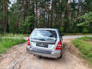 Pelēks Subaru Forester 2004 Viļņa, ar dzinēja tilpumu 2.00 L un nobraukumu 256 tūkst. km par 2750 €, foto 5 vietnē AUTOMOTO.COM.LV