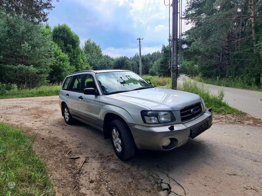 Pelēks Subaru Forester 2004 Viļņa, ar dzinēja tilpumu 2.00 L un nobraukumu 256 tūkst. km par 2750 €, foto 8 vietnē AUTOMOTO.COM.LV