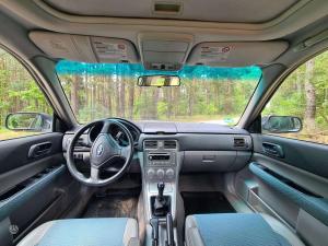 Pelēks Subaru Forester 2004 Viļņa, ar dzinēja tilpumu 2.00 L un nobraukumu 256 tūkst. km par 2750 €, foto 9 vietnē AUTOMOTO.COM.LV