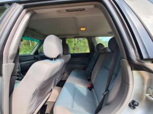 Pelēks Subaru Forester 2004 Viļņa, ar dzinēja tilpumu 2.00 L un nobraukumu 256 tūkst. km par 2750 €, foto 13 vietnē AUTOMOTO.COM.LV