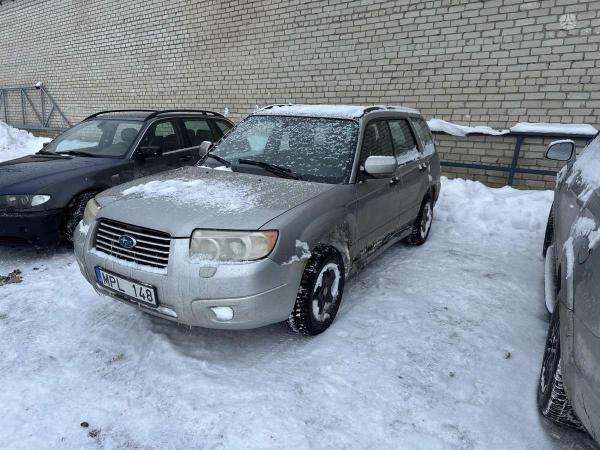 Pelēks Subaru Forester 2006 Varėna, ar dzinēja tilpumu 0.00 L un nobraukumu 345 tūkst. km par 2300 €, foto 1 vietnē AUTOMOTO.COM.LV