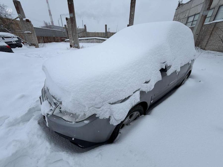 Grey Subaru Forester 2010 in Siauliai, with an engine capacity of 2.50 L and mileage of 213 thousand km for 2150 €, photo 1 on AUTOMOTO.COM.LV