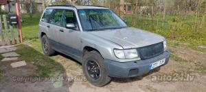 Pelēks Subaru Forester 1999 Tallina, ar dzinēja tilpumu 2.00 L un nobraukumu 350 tūkst. km par 1627 €, foto  vietnē AUTOMOTO.COM.LV