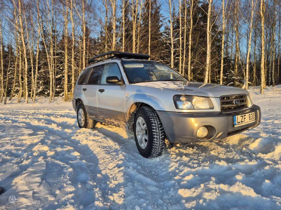 Grey Subaru Forester 2003 in Marijampole, with an engine capacity of 2.00 L and mileage of 400 thousand km for 3200 €, photo 2 on AUTOMOTO.COM.LV