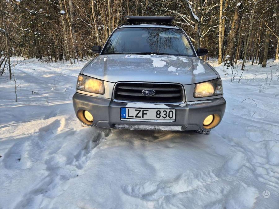Grey Subaru Forester 2003 in Marijampole, with an engine capacity of 2.00 L and mileage of 400 thousand km for 3200 €, photo 5 on AUTOMOTO.COM.LV