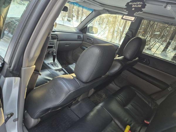 Pelēks Subaru Forester 2003 Marijampole, ar dzinēja tilpumu 2.00 L un nobraukumu 400 tūkst. km par 3200 €, foto 8 vietnē AUTOMOTO.COM.LV