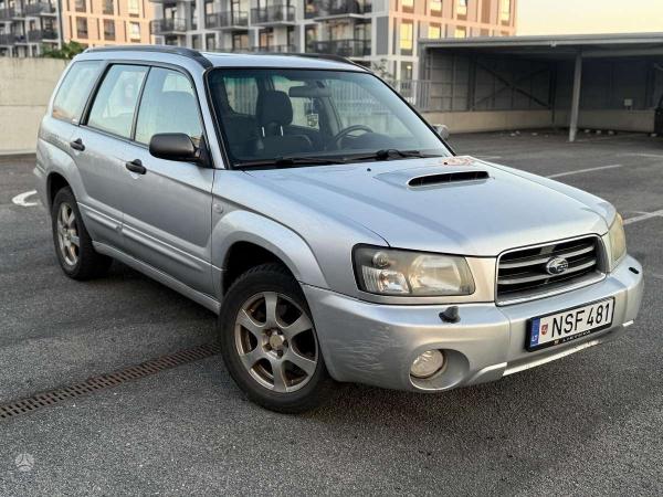 Pelēks Subaru Forester 2004 Viļņa, ar dzinēja tilpumu 1.99 L un nobraukumu 224 tūkst. km par 2900 €, foto 1 vietnē AUTOMOTO.COM.LV