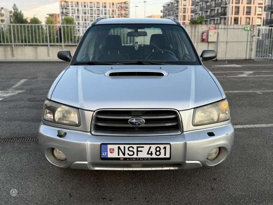Grey Subaru Forester 2004 in Vilnius, with an engine capacity of 1.99 L and mileage of 224 thousand km for 2900 €, photo 3 on AUTOMOTO.COM.LV