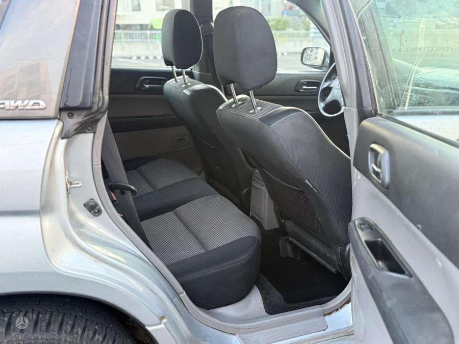 Grey Subaru Forester 2004 in Vilnius, with an engine capacity of 1.99 L and mileage of 224 thousand km for 2900 €, photo 12 on AUTOMOTO.COM.LV