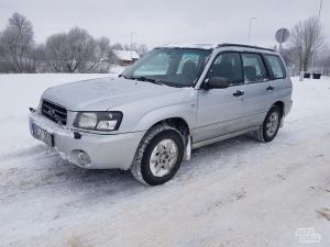 Pelēks Subaru Forester 2005 Viļņa, ar dzinēja tilpumu 2.00 L un nobraukumu 141 tūkst. km par 1280 €, foto  vietnē AUTOMOTO.COM.LV