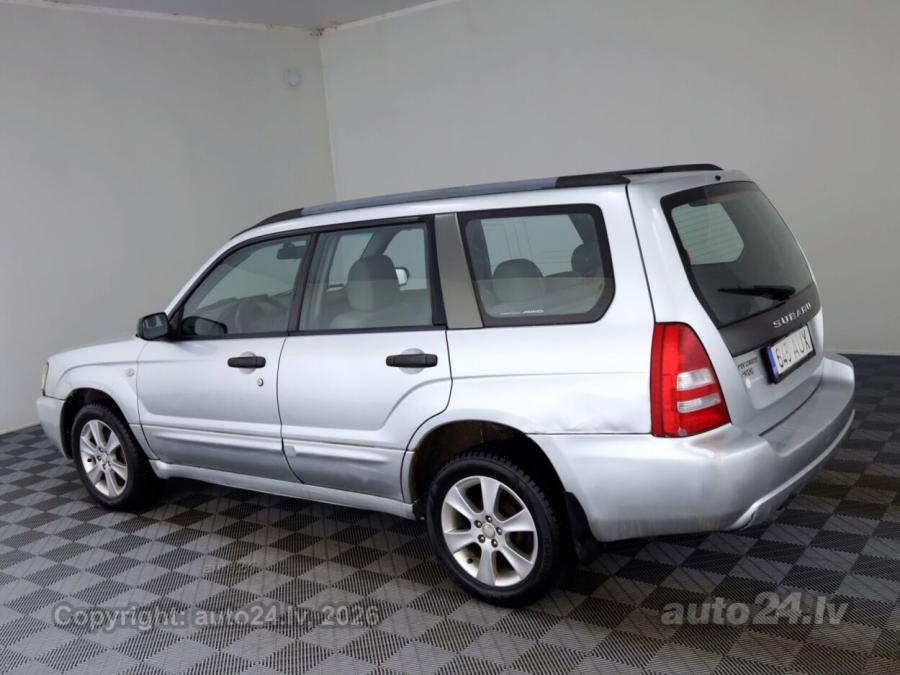 Grey Subaru Forester 2005 in Tallinn, with an engine capacity of 2.00 L and mileage of 268 thousand km for 799 €, photo 5 on AUTOMOTO.COM.LV