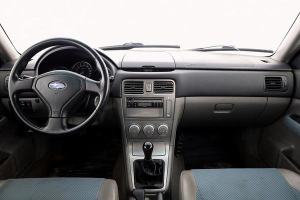 Pelēks Subaru Forester 2005 Tallina, ar dzinēja tilpumu 2.00 L un nobraukumu 268 tūkst. km par 499 €, foto 5 vietnē AUTOMOTO.COM.LV