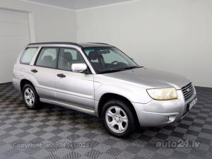 Pelēks Subaru Forester 2006 Tallina, ar dzinēja tilpumu 2.00 L un nobraukumu 217 tūkst. km par 999 €, foto  vietnē AUTOMOTO.COM.LV