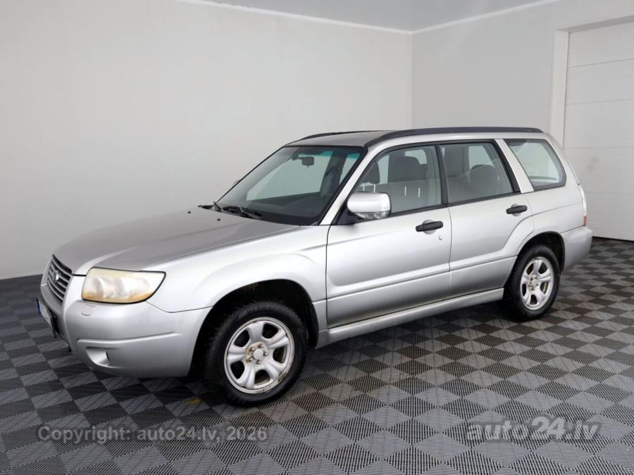 Pelēks Subaru Forester 2006 Tallina, ar dzinēja tilpumu 2.00 L un nobraukumu 217 tūkst. km par 999 €, foto 3 vietnē AUTOMOTO.COM.LV