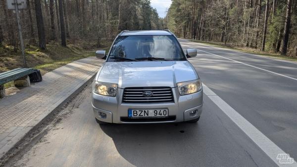 Grey Subaru Forester 2006 in Jonava, with an engine capacity of 2.00 L and mileage of 313 thousand km for 3200 €, photo 5 on AUTOMOTO.COM.LV