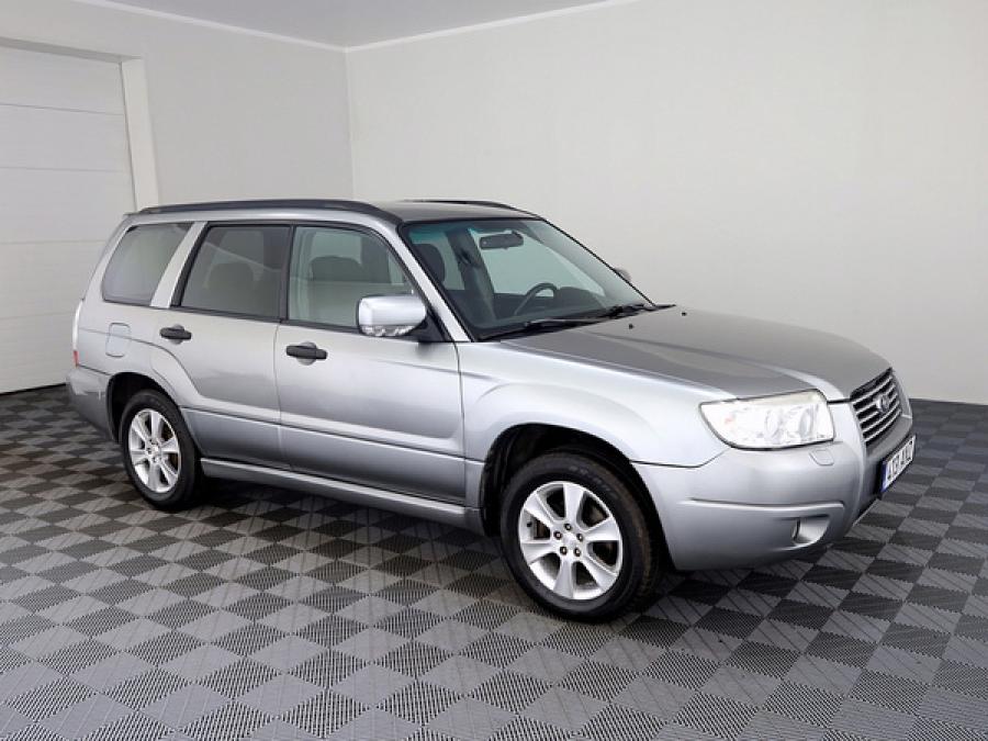 Pelēks Subaru Forester 2006 Tallina, ar dzinēja tilpumu 2.00 L un nobraukumu 307 tūkst. km par 2199 €, foto 1 vietnē AUTOMOTO.COM.LV
