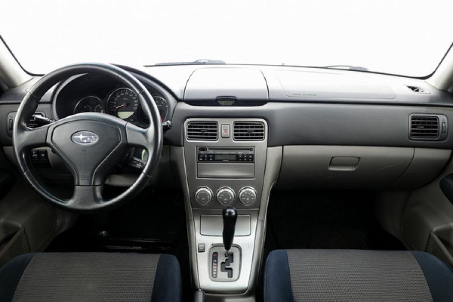 Pelēks Subaru Forester 2006 Tallina, ar dzinēja tilpumu 2.00 L un nobraukumu 307 tūkst. km par 2199 €, foto 6 vietnē AUTOMOTO.COM.LV