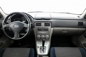 Pelēks Subaru Forester 2006 Tallina, ar dzinēja tilpumu 2.00 L un nobraukumu 307 tūkst. km par 2199 €, foto 13 vietnē AUTOMOTO.COM.LV