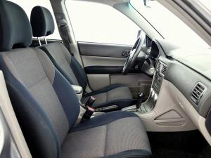 Pelēks Subaru Forester 2006 Tallina, ar dzinēja tilpumu 2.00 L un nobraukumu 307 tūkst. km par 2199 €, foto 14 vietnē AUTOMOTO.COM.LV
