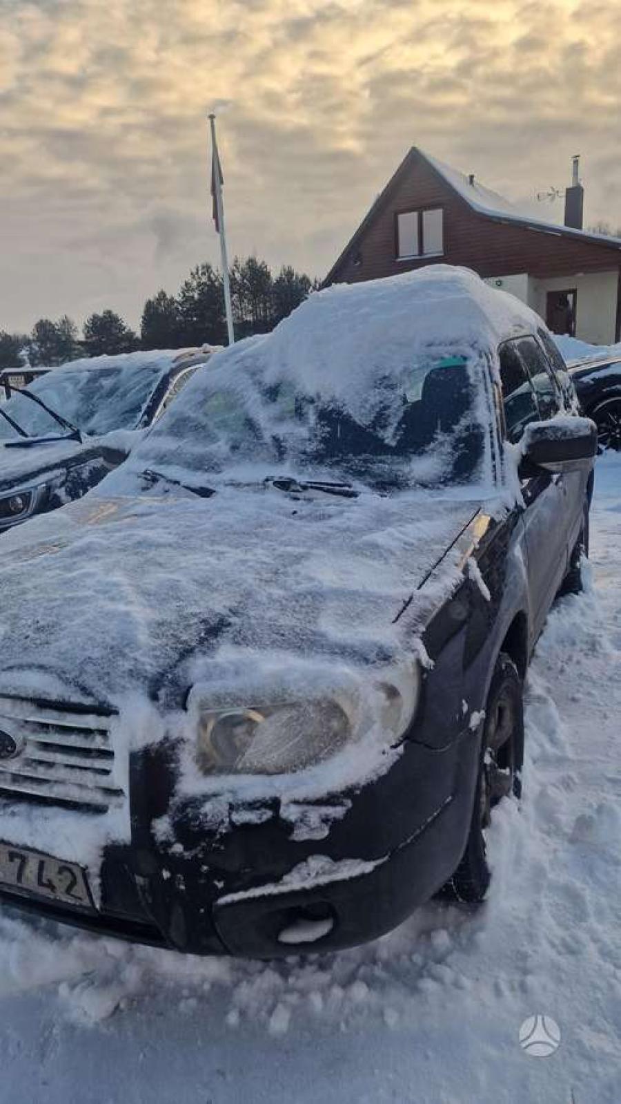 Pelēks Subaru Forester 2007 Viļņa, ar dzinēja tilpumu 1.99 L un nobraukumu 250 tūkst. km par 4200 €, foto 1 vietnē AUTOMOTO.COM.LV