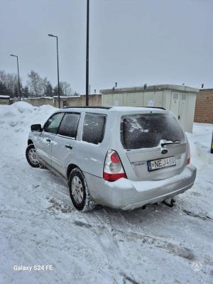 Grey Subaru Forester 2007 in Plunge, with an engine capacity of 2.00 L and mileage of 334 thousand km for 1500 €, photo 3 on AUTOMOTO.COM.LV