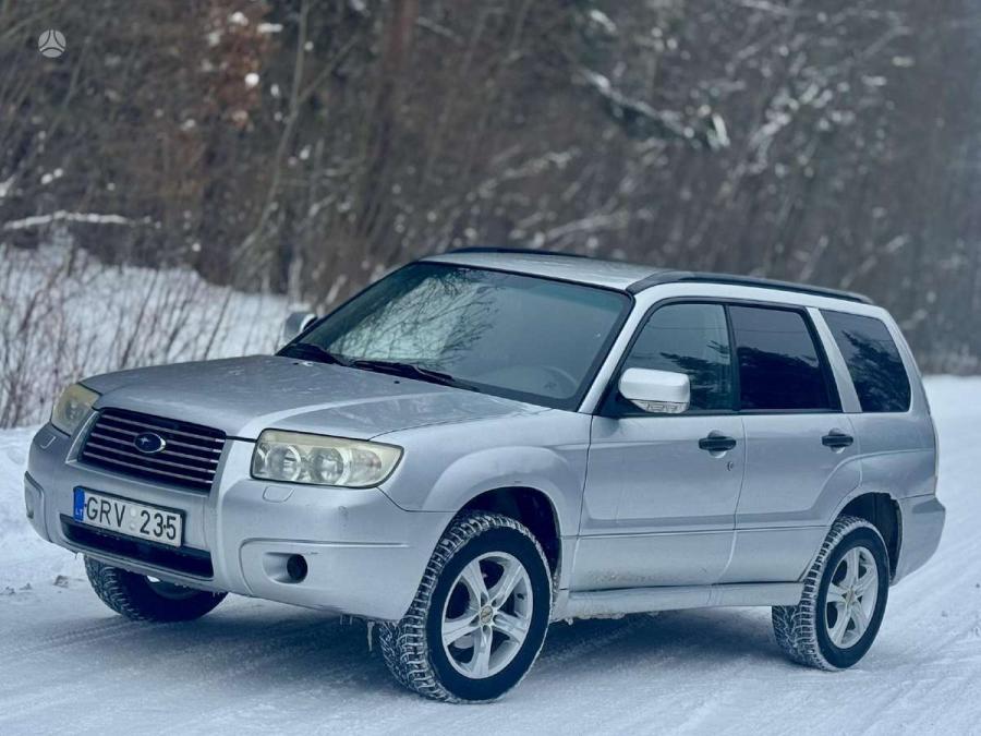 Pelēks Subaru Forester 2007 Radviliškis, ar dzinēja tilpumu 2.00 L un nobraukumu 300 tūkst. km par 1750 €, foto 4 vietnē AUTOMOTO.COM.LV