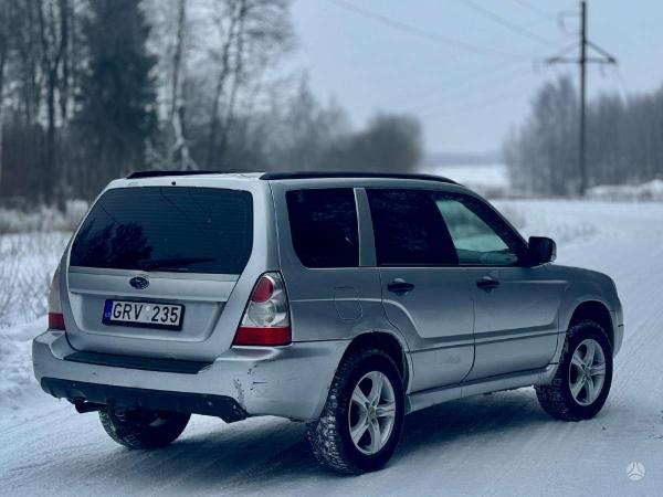 Grey Subaru Forester 2007 in Radviliskis, with an engine capacity of 2.00 L and mileage of 300 thousand km for 1750 €, photo 10 on AUTOMOTO.COM.LV