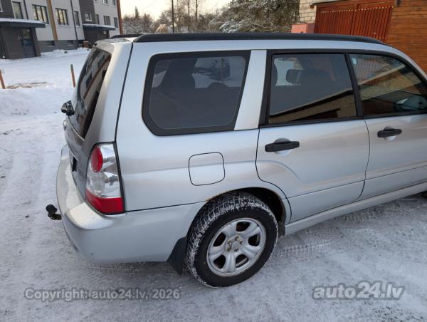 Pelēks Subaru Forester 2007 Paide, ar dzinēja tilpumu 2.00 L un nobraukumu 220 tūkst. km par 1499 €, foto 11 vietnē AUTOMOTO.COM.LV
