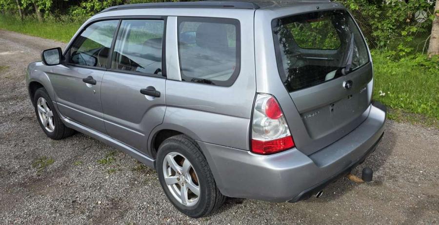 Pelēks Subaru Forester 2007 Tauragė, ar dzinēja tilpumu 1.99 L un nobraukumu 249 tūkst. km par 2600 €, foto 3 vietnē AUTOMOTO.COM.LV