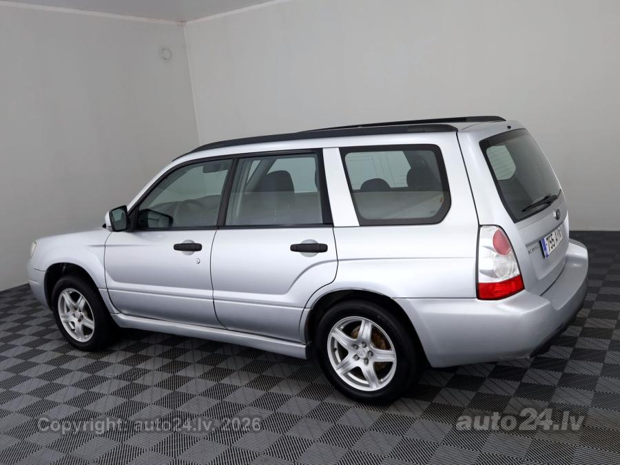 Grey Subaru Forester 2007 in Tallinn, with an engine capacity of 2.00 L and mileage of 198 thousand km for 2199 €, photo 5 on AUTOMOTO.COM.LV