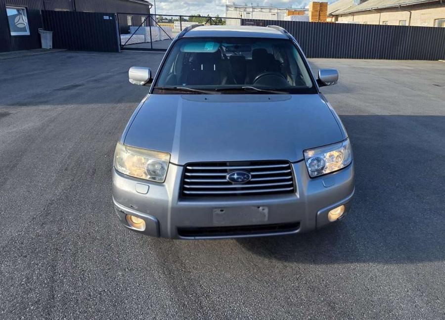 Grey Subaru Forester 2007 in Taurage, with an engine capacity of 1.99 L and mileage of 250 thousand km for 3300 €, photo 1 on AUTOMOTO.COM.LV