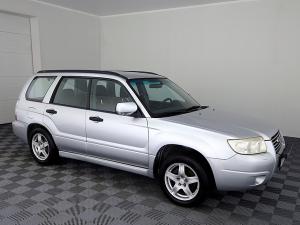 Pelēks Subaru Forester 2007 Tallina, ar dzinēja tilpumu 2.00 L un nobraukumu 198 tūkst. km par 2199 €, foto  vietnē AUTOMOTO.COM.LV