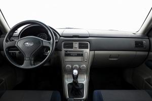 Pelēks Subaru Forester 2007 Tallina, ar dzinēja tilpumu 2.00 L un nobraukumu 198 tūkst. km par 2199 €, foto 6 vietnē AUTOMOTO.COM.LV