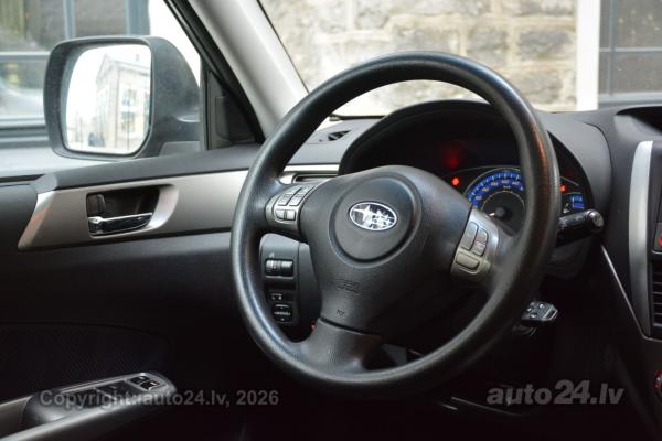 Pelēks Subaru Forester 2008 Tallina, ar dzinēja tilpumu 2.00 L un nobraukumu 271 tūkst. km par 4999 €, foto 10 vietnē AUTOMOTO.COM.LV