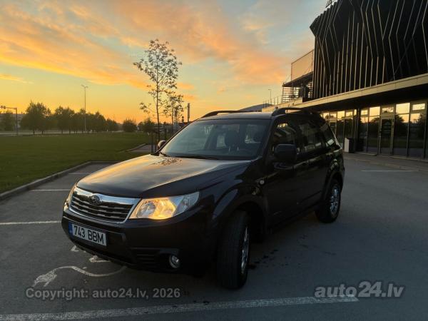 Pelēks Subaru Forester 2008 Tallina, ar dzinēja tilpumu 2.00 L un nobraukumu 220 tūkst. km par 3999 €, foto 3 vietnē AUTOMOTO.COM.LV