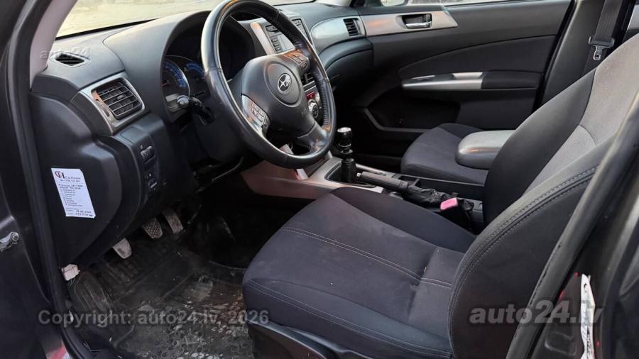 Grey Subaru Forester 2008 in Tallinn, with an engine capacity of 2.00 L and mileage of 331 thousand km for 1399 €, photo 5 on AUTOMOTO.COM.LV