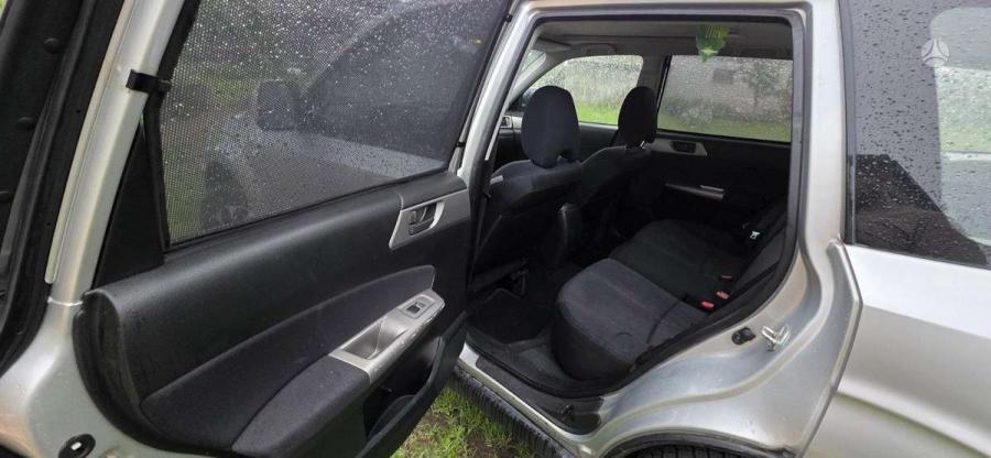 Pelēks Subaru Forester 2008 Kauņa, ar dzinēja tilpumu 1.99 L un nobraukumu 326 tūkst. km par 3300 €, foto 8 vietnē AUTOMOTO.COM.LV