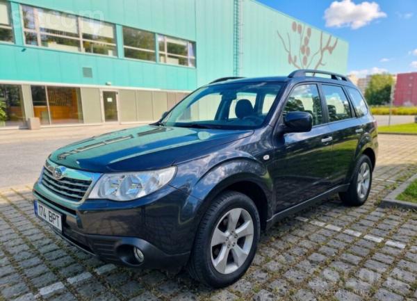 Pelēks Subaru Forester 2008 Tallina, ar dzinēja tilpumu 2.00 L un nobraukumu 330 tūkst. km par 1350 €, foto 2 vietnē AUTOMOTO.COM.LV