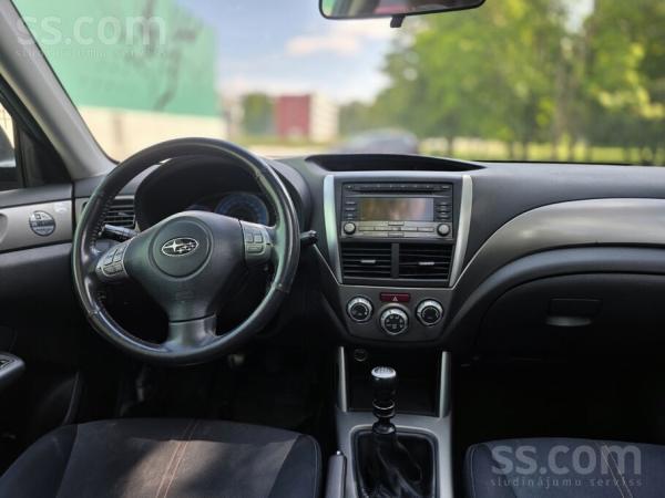 Pelēks Subaru Forester 2008 Tallina, ar dzinēja tilpumu 2.00 L un nobraukumu 330 tūkst. km par 1350 €, foto 8 vietnē AUTOMOTO.COM.LV