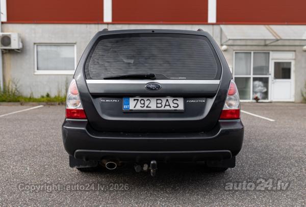 Pelēks Subaru Forester 2008 Tallina, ar dzinēja tilpumu 2.00 L un nobraukumu 241 tūkst. km par 2999 €, foto 5 vietnē AUTOMOTO.COM.LV