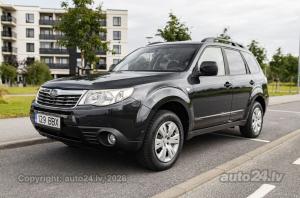 Pelēks Subaru Forester 2009 Tallina, ar dzinēja tilpumu 2.00 L un nobraukumu 99 tūkst. km par 4999 €, foto  vietnē AUTOMOTO.COM.LV
