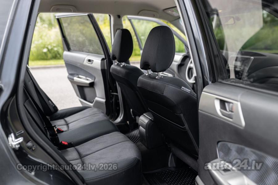 Grey Subaru Forester 2009 in Tallinn, with an engine capacity of 2.00 L and mileage of 99 thousand km for 4999 €, photo 15 on AUTOMOTO.COM.LV