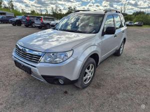 Grey Subaru Forester 2009 in Utena, with an engine capacity of 2.00 L and mileage of 217 thousand km for 6400 €, photo  on AUTOMOTO.COM.LV