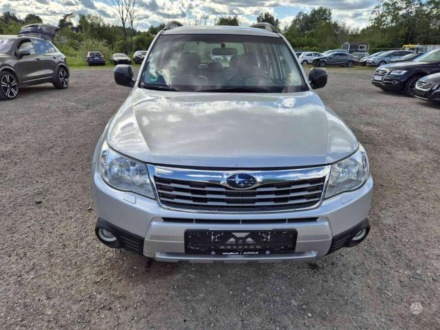 Grey Subaru Forester 2009 in Utena, with an engine capacity of 2.00 L and mileage of 217 thousand km for 6400 €, photo 9 on AUTOMOTO.COM.LV