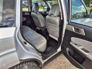 Grey Subaru Forester 2009 in Utena, with an engine capacity of 2.00 L and mileage of 217 thousand km for 6400 €, photo 13 on AUTOMOTO.COM.LV